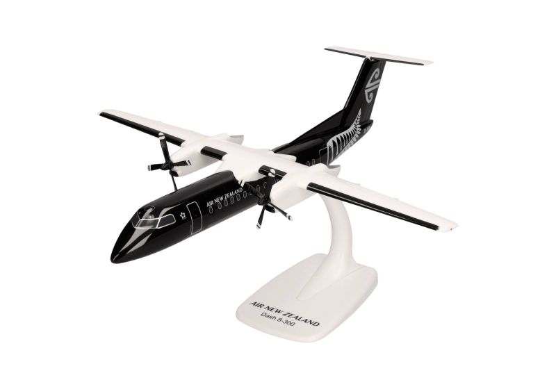 Airplane models made of metal or plastic | Wings